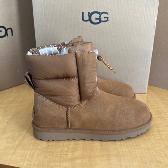 UGG | Shoes | Ugg Womens Classic Maxi Toggle Mini Boot | Poshmark
